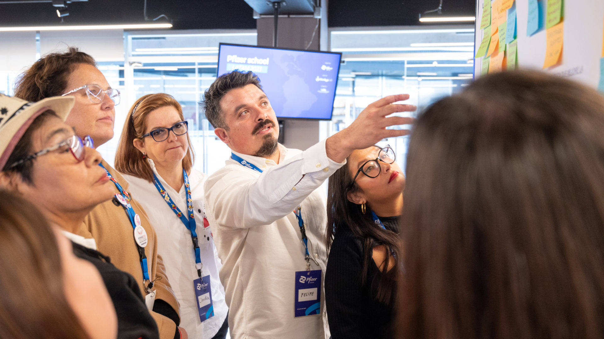 Ceremonia de clausura y certificación del programa Pfizer School Latam ...